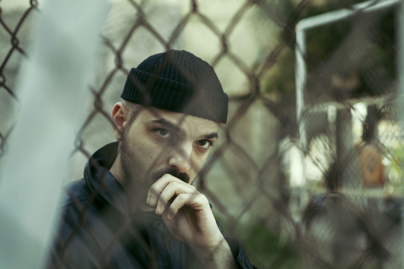 Ο Apon έβγαλε το πιο σέξι τραγούδι της χρονιάς απενοχοποιώντας τον αισθησιασμό στα trends - OLAFAQ