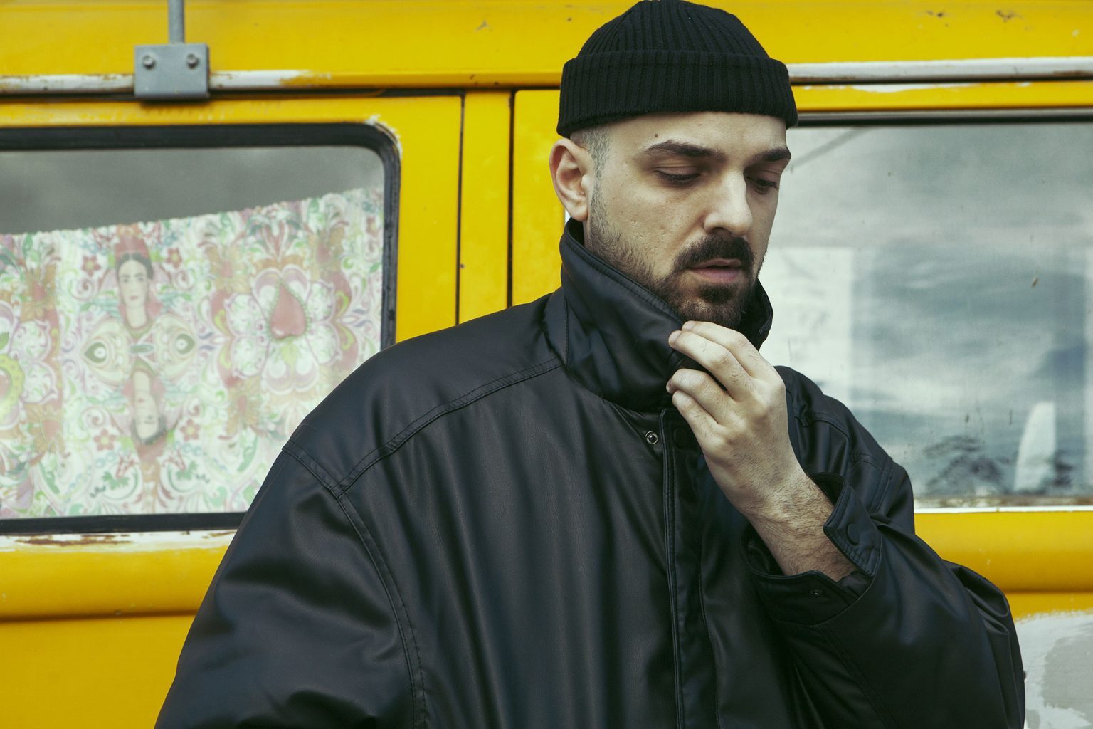 Ο Apon έβγαλε το πιο σέξι τραγούδι της χρονιάς απενοχοποιώντας τον αισθησιασμό στα trends - OLAFAQ