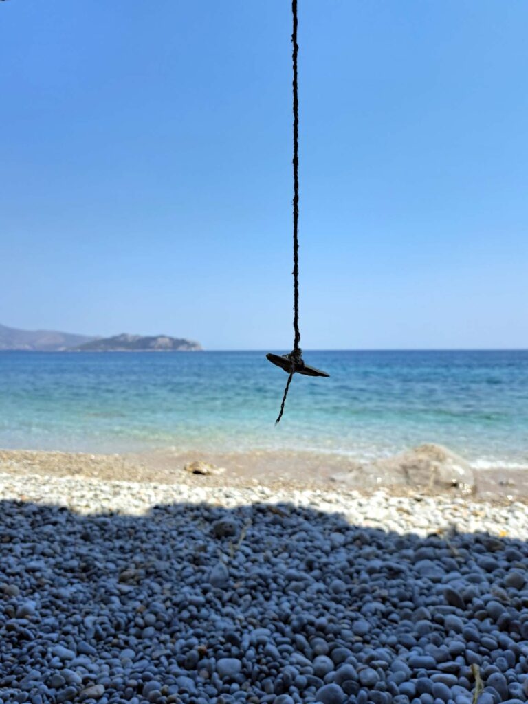 Aπό τον Πειραιά στο Αγκίστρι πάνω στο "Ποσειδών" - OLAFAQ