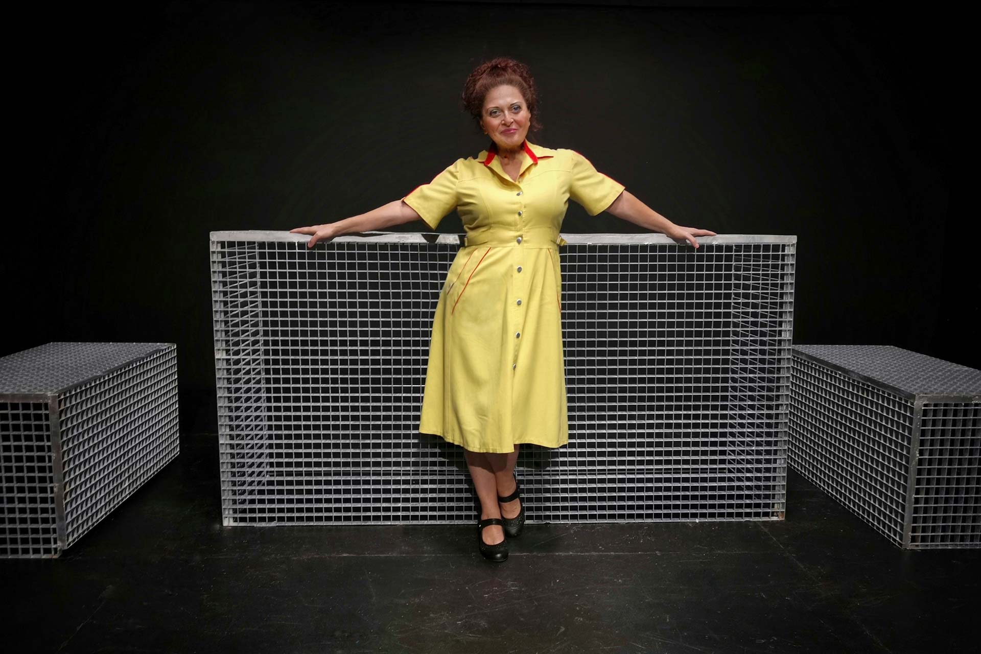 Αγγελική Χατζηβασιλειάδου: «Κάθε πράξη μας στη ζωή είναι βαθιά πολιτική πράξη» - OLAFAQ