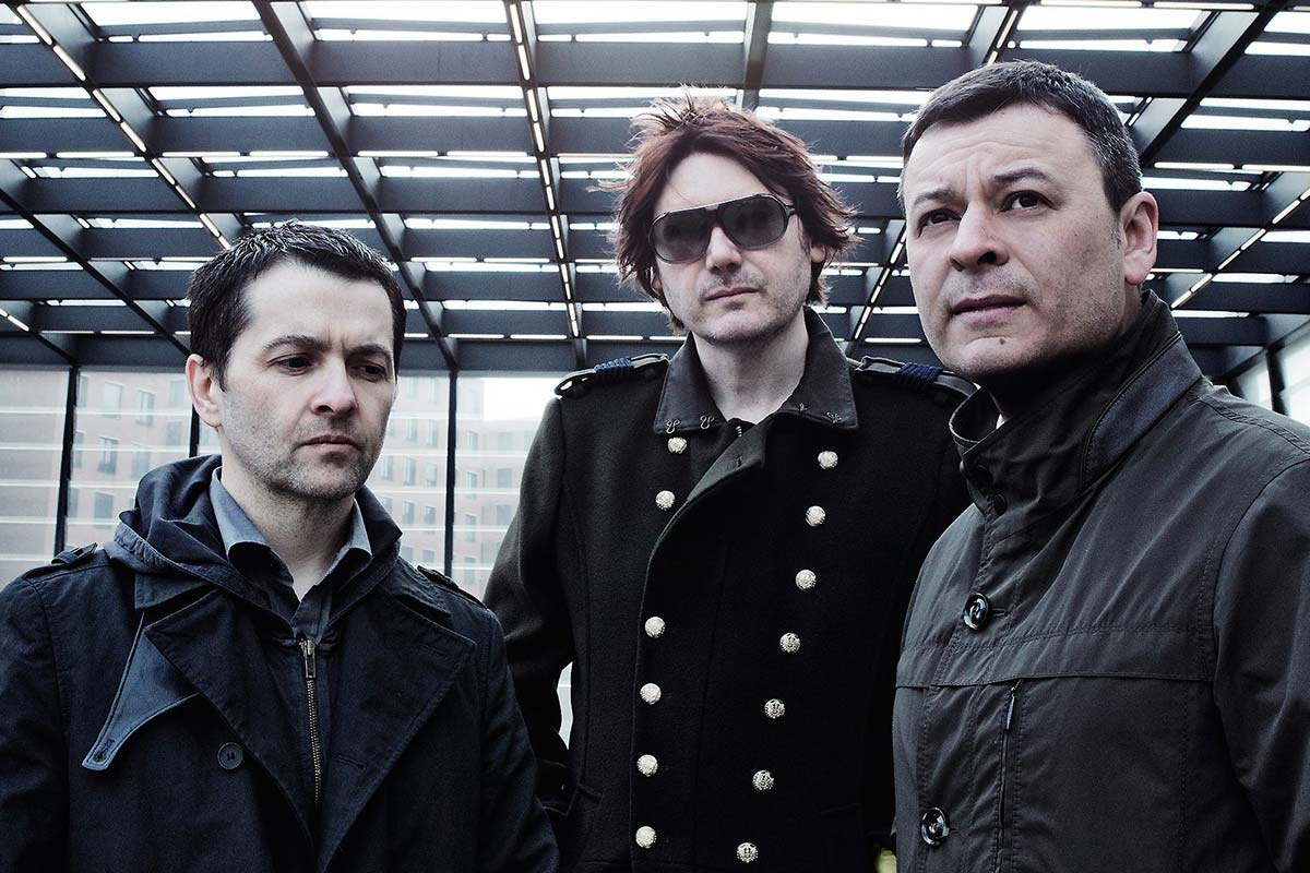 Από τον Μαρξ στην Kylie: Η αναρχία της ποπ των Manic Street Preachers ...