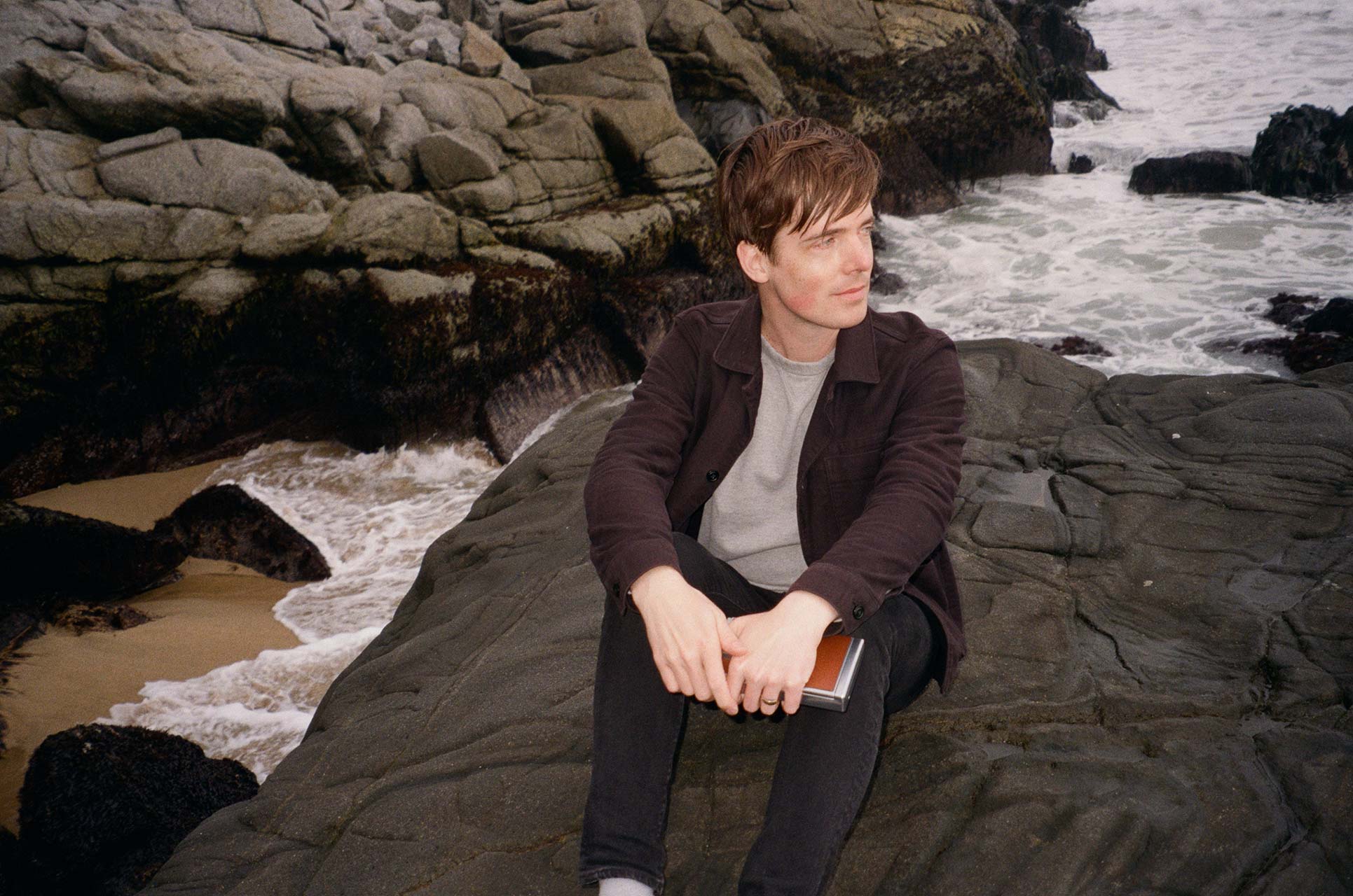 Benoît Pioulard: Ο ήχος της σιωπής γίνεται καταφύγιο σε ένα από τα πιο ...