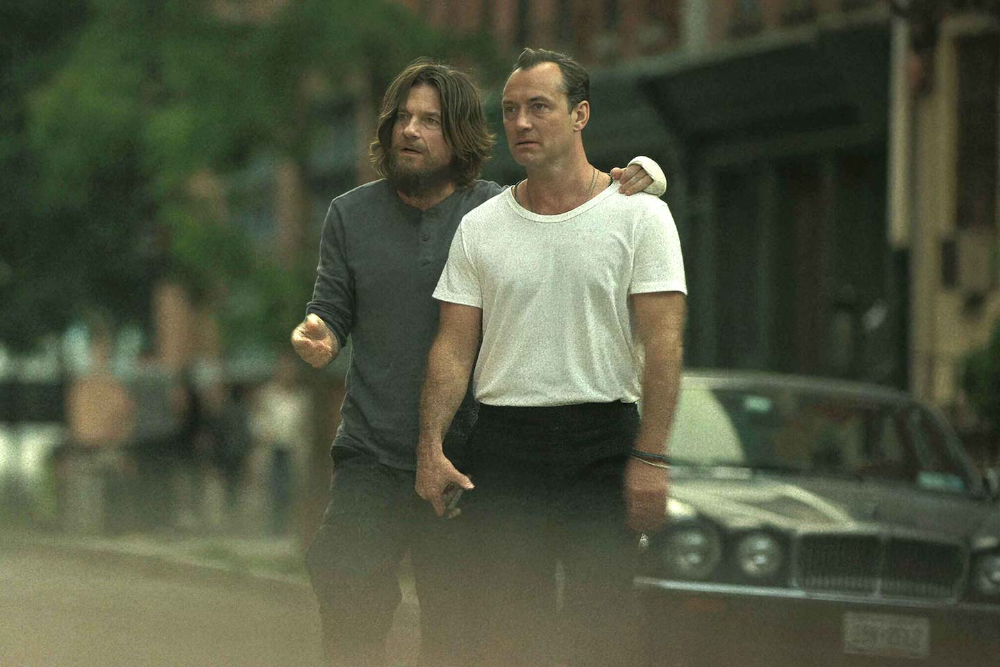 Black Rabbit: Αδελφικοί δεσμοί και ανοιχτοί λογαριασμοί με τη μαφία στον Μανχάταν - OLAFAQ